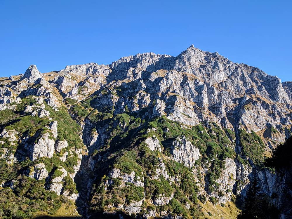 Tiganesti ridge – the best panoramic views in Bucegi Mountains, Romania